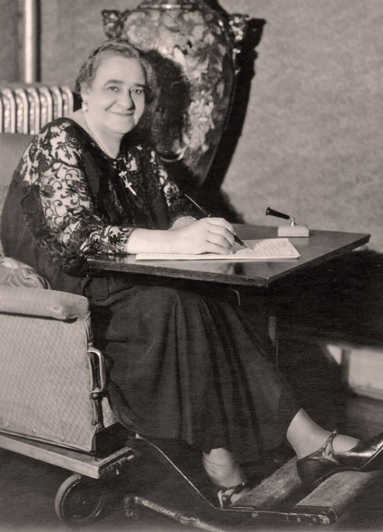 America's First Female Bank President: Maggie Lena Walker - WednesdaysWomen